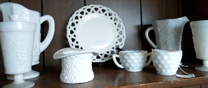 Milk Glass – beautiful pieces and interesting facts - Bahoukas