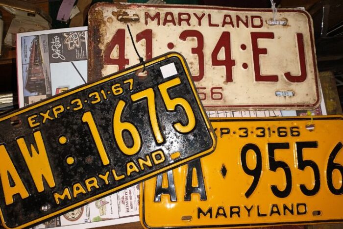 Old-Antique License Plates - Bahoukas